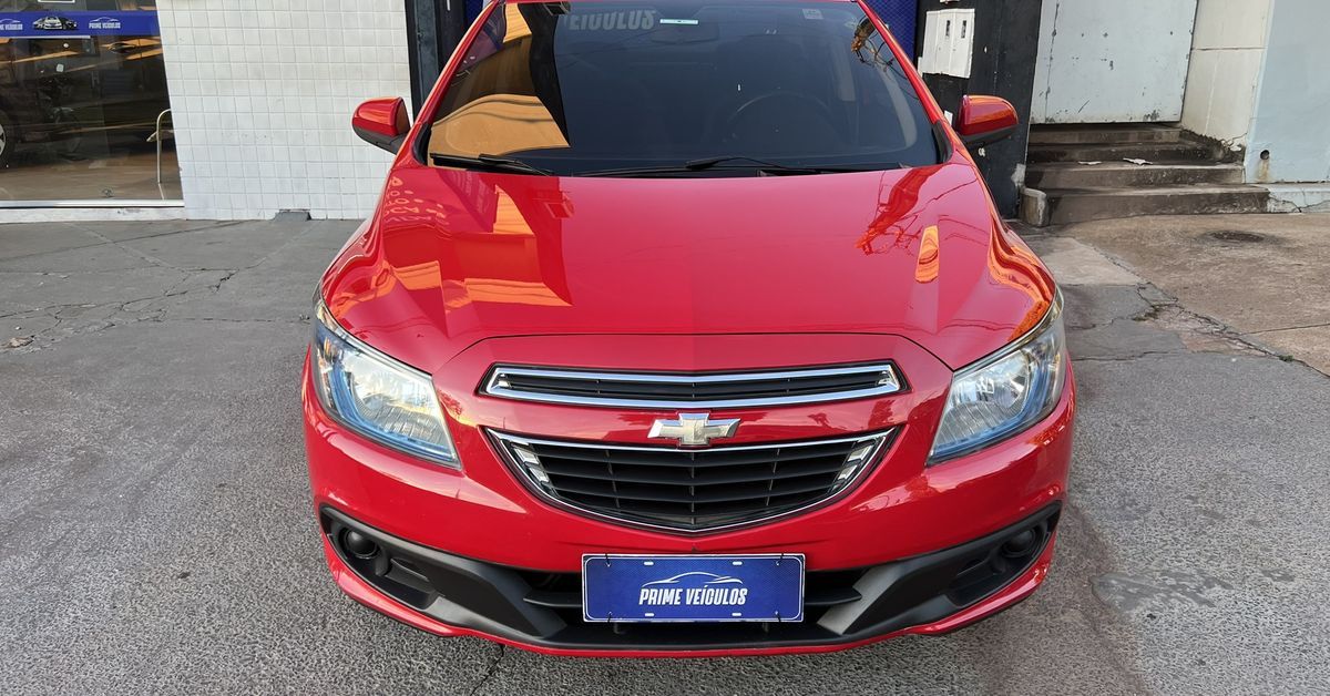 Chevrolet PRISMA - Sed. LT 1.4 8V FlexPower 4p Aut. - 2013/2014 - Umuarama - PR | Portal da Cidade