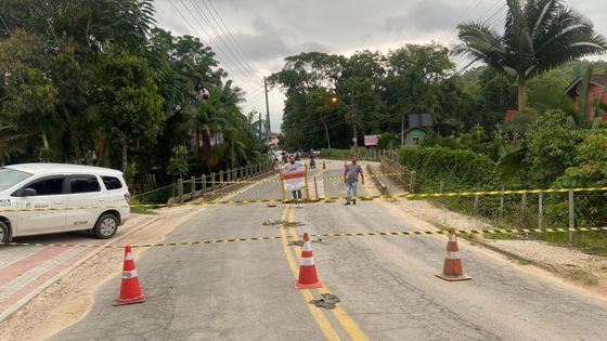 Ponte da Rua David Hort, no Dom Joaquim, fecha para manutenção