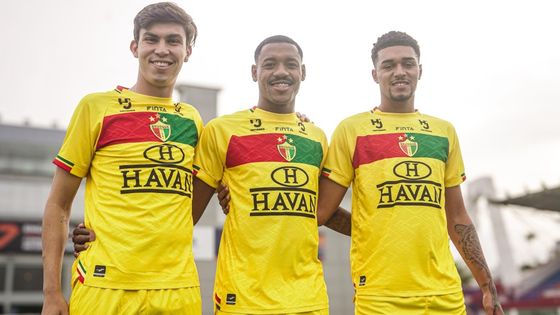 Brusque FC apresenta novo primeiro uniforme para a temporada