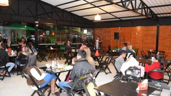 Choperia inaugura em Brusque com chope a R$ 4,90 em ação promocional