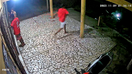 Bandido armado é flagrado assaltando casal e levando uma motocicleta no ...