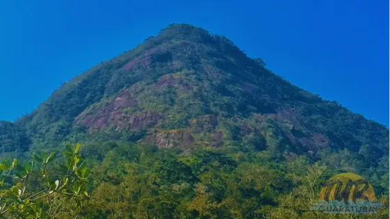 Aprecie as paisagens deslumbrantes da região na trilha do Morro do ...