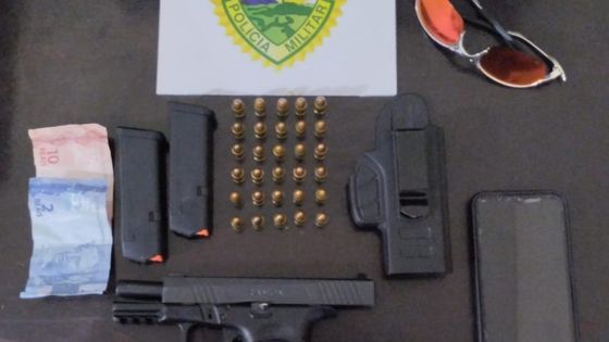 PMs apreendem arma de fogo e munições no Coroados