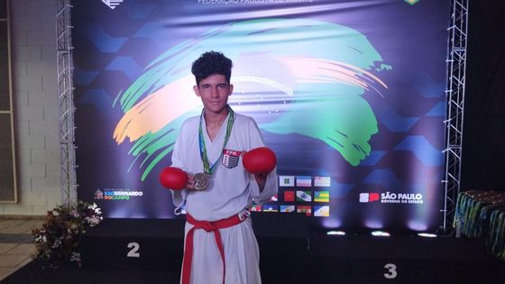 Carateca mirassolense garante medalha de bronze em Brasileiro