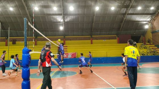 Vôlei sub-18 da Sejel vence Bauru e garante vaga na final da APV