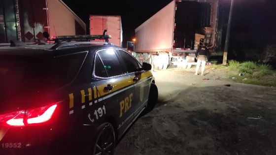 Nove presos e 31 toneladas de carnes avaliadas em R$700 mil recuperadas pela PRF