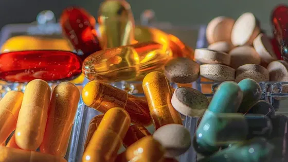 Anvisa proíbe a venda de 13 suplementos alimentares; confira lista
