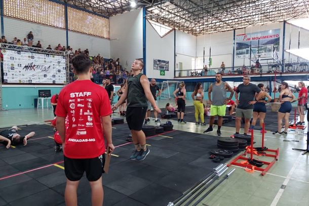 Competição de crossfit reúne grande público e competidores em Andradas