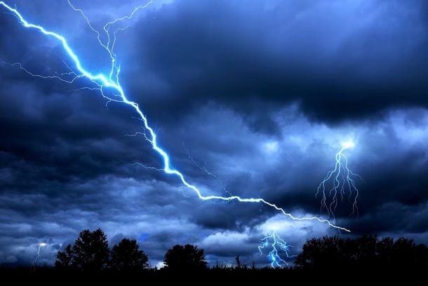 Atibaia entra em alerta de perigo para tempestades e ventos de 100 km/h