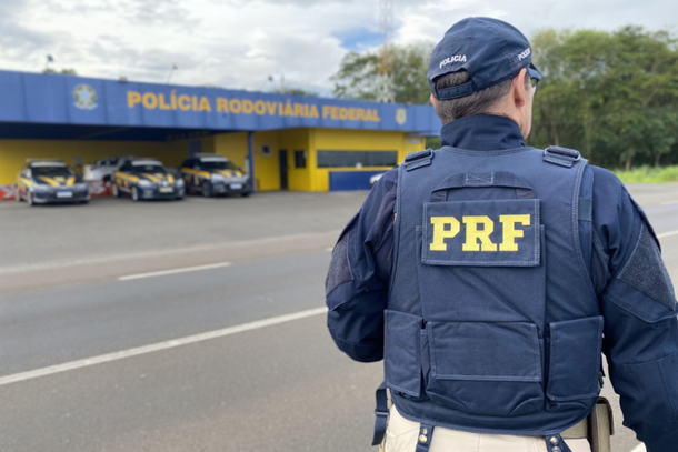 Campanha da PRF alerta para os riscos do excesso de velocidade na BR-153