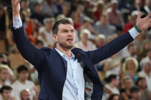 Blumenauense Tiago Splitter assume comando do Chicago Bulls na NBA