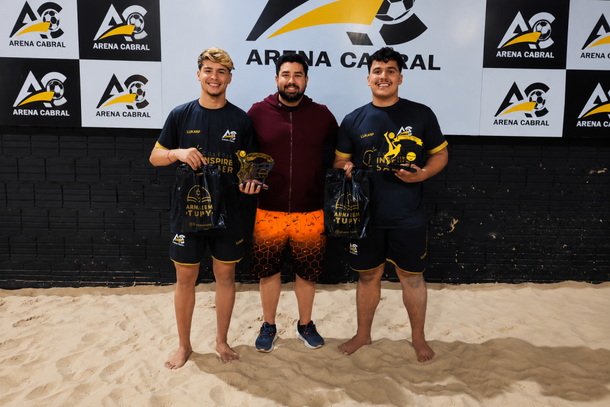 Torneio dos Amigos reúne 21 duplas e movimenta a Arena Cabral Sports