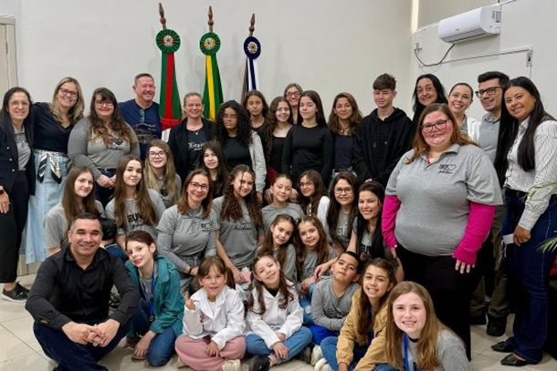 Educação de Parobé é destaque na MOEPEX 2025 do IFRS em Rolante