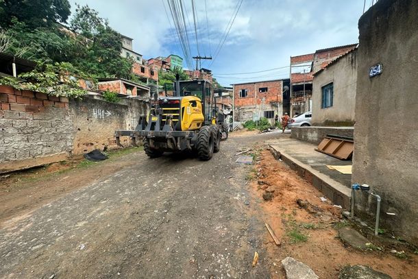 Prefeitura de Ipatinga inicia mais duas importantes obras de pavimentação Prefeitura de Ipatinga inicia mais duas importantes obras de pavimentação