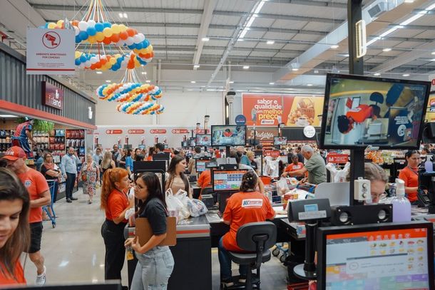 Grupo Koch abre 140 vagas para nova unidade do Komprão em Itajaí