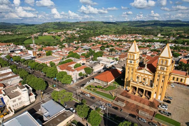 Jacarezinho celebra 125 anos - A cidade que mais cresce na região