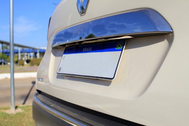 Placa do veículo danificada ou perdida? Saiba o que fazer