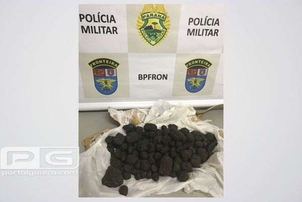 Jovem de Umuarama é presa com haxixe em ônibus