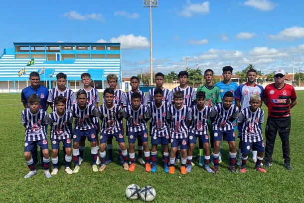 Time de futebol sub 13 participa da fase final estadual