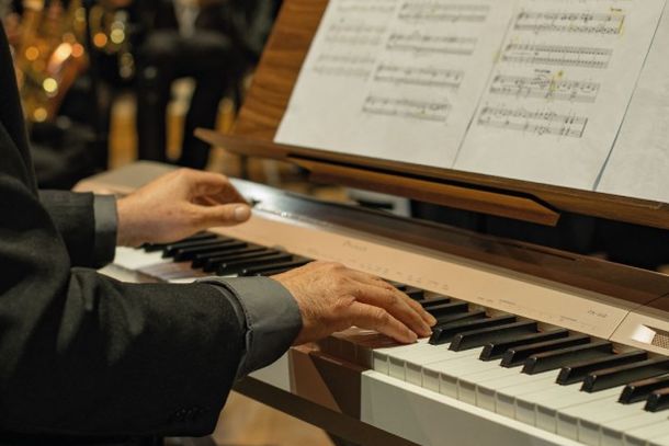 Orquestra Jazz Sinfônica SIM apresenta concerto Superpais no próximo ...