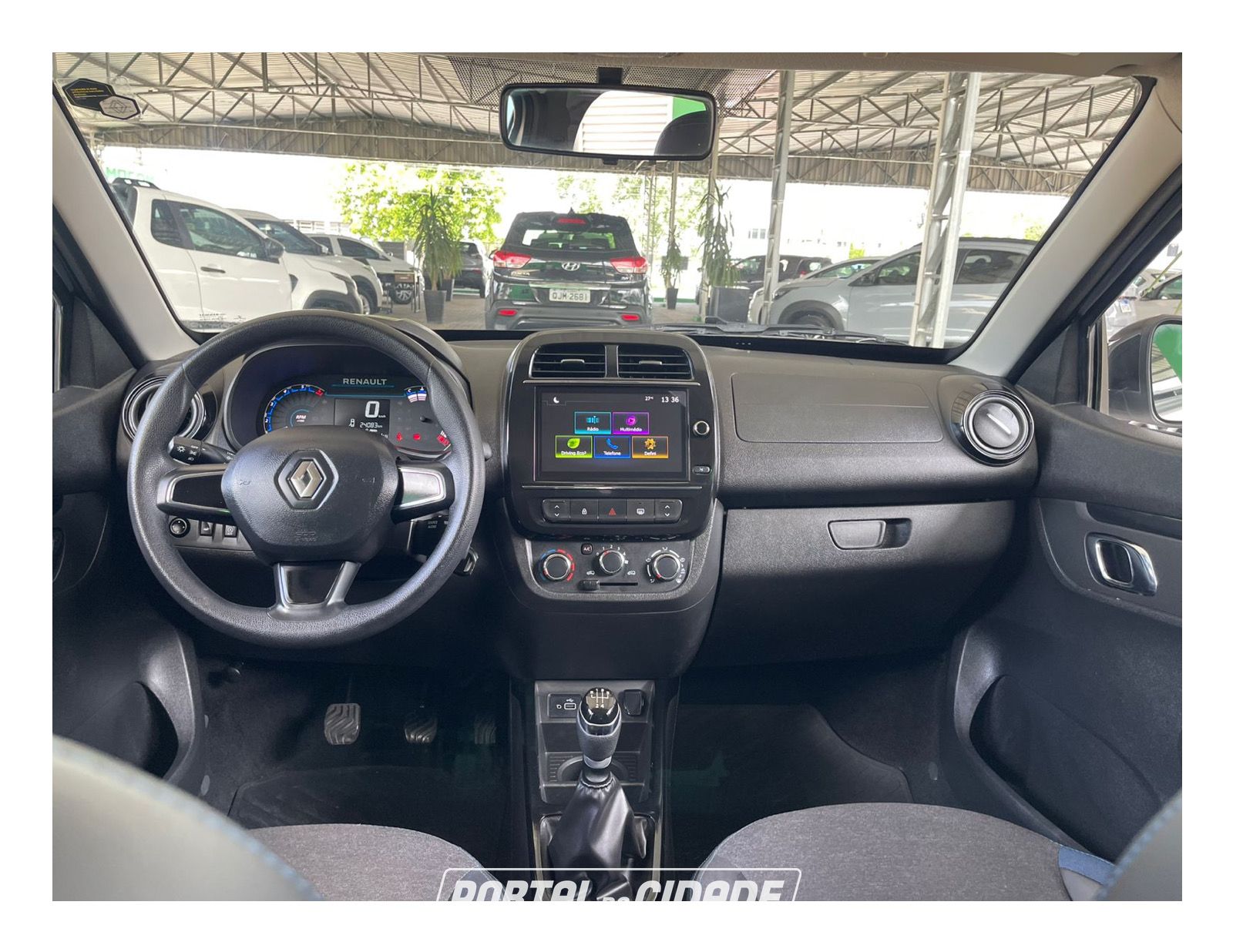 Renault Kwid - Intense 1.0 Flex 12V 5p Mec. - 2022/2023 - Brusque - SC ...