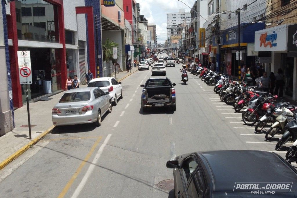 Footing de Natal promete movimentar o Centro de Pará de Minas; veja ...