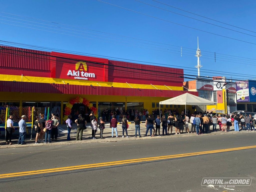 Rede Aki Tem inaugura loja na rua Padre Roque