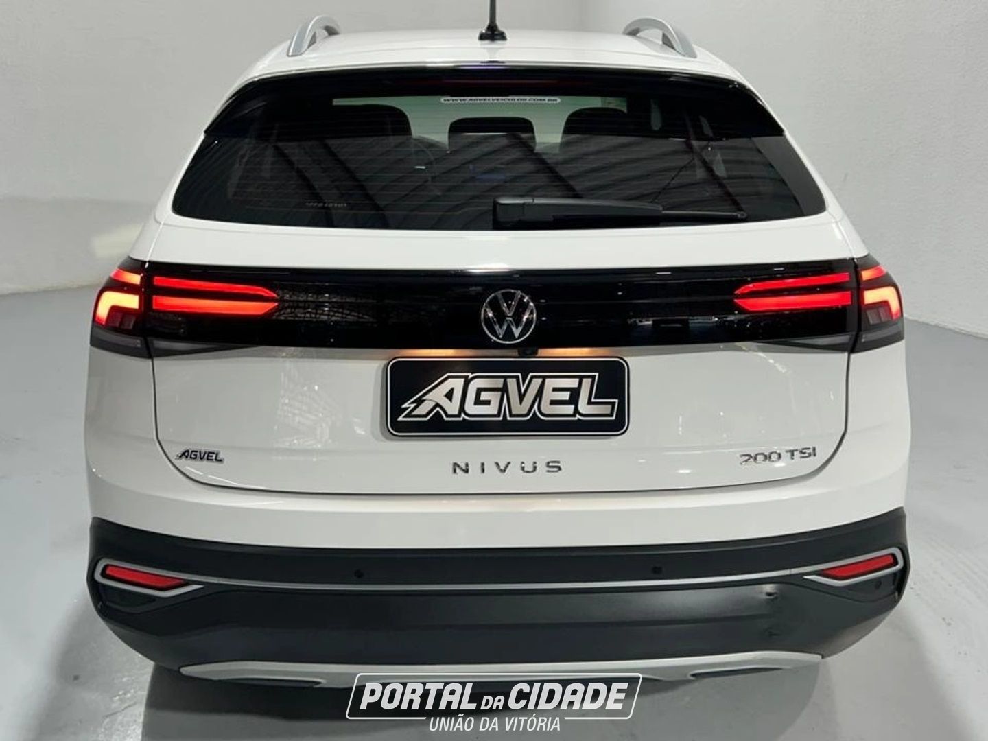 VolksWagen Nivus - Highline 1.0 200 TSI Flex Aut. - 2023/2023 - Pato ...