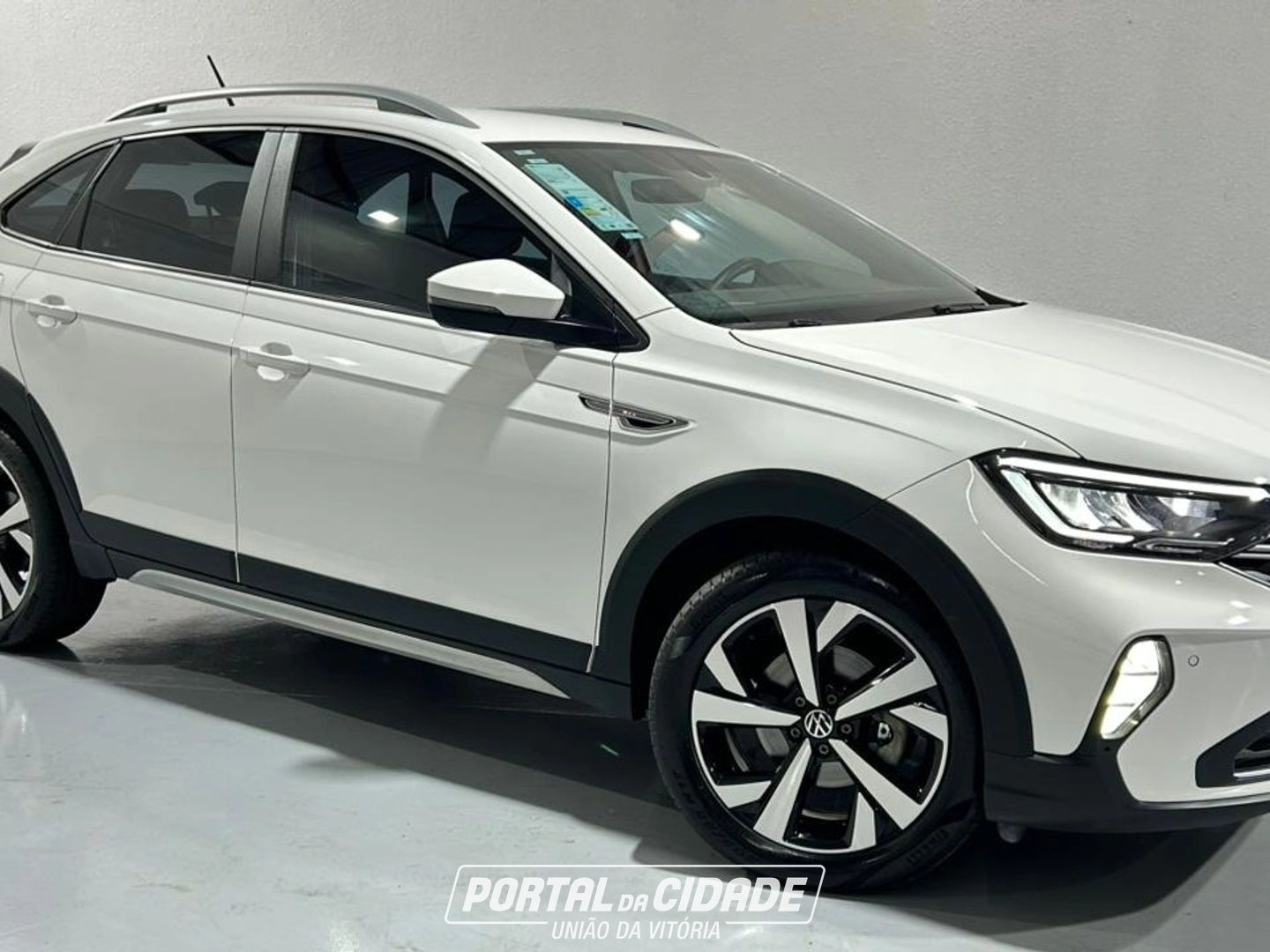 VolksWagen Nivus - Highline 1.0 200 TSI Flex Aut. - 2023/2023 - Pato ...