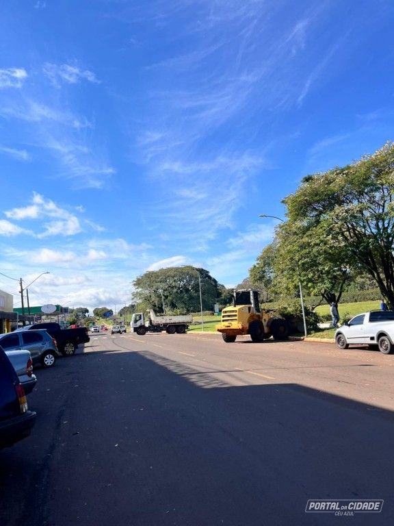 Em Céu Azul, forte tempestade causou danos em diversas residências e ...
