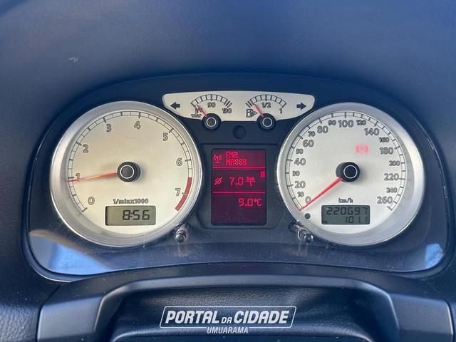 VolksWagen Golf - Sportline 1.6 Mi Total Flex 8V 4p - 2013/2014 ...