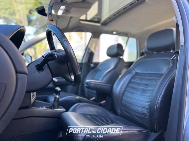 VolksWagen Golf - Sportline 1.6 Mi Total Flex 8V 4p - 2013/2014 ...