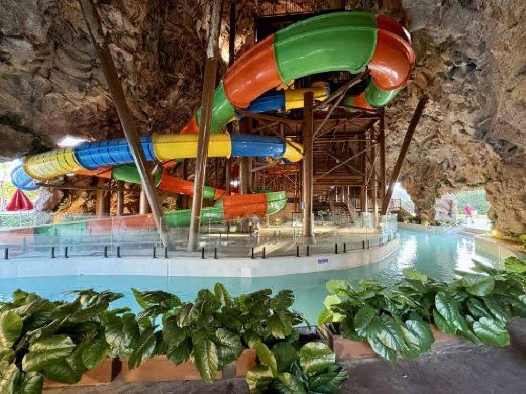 Resort de Atibaia ganha nova área de lazer com montanha-russa aquática