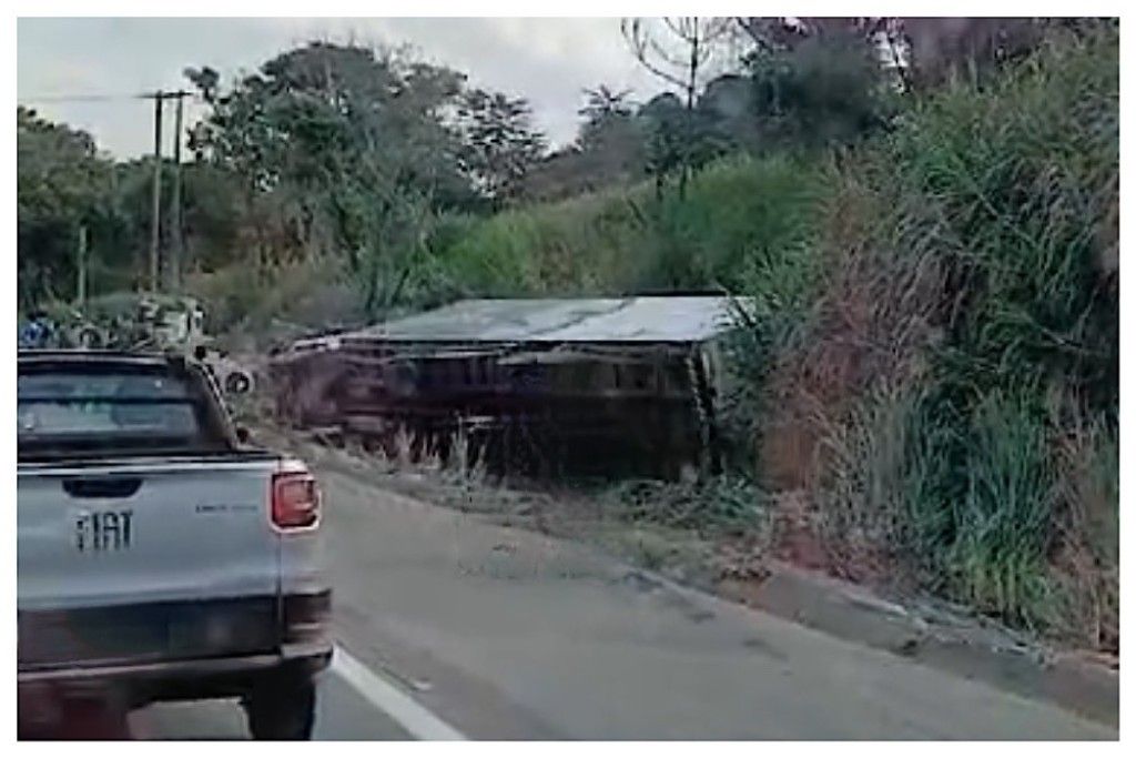 VÍDEO: Pedestre morre em acidente na Fernão Dias após colisão entre 03 veículos