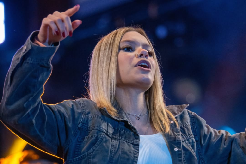 Cantora Luísa Abreu se apresenta neste sábado em Bady Bassitt; conheça