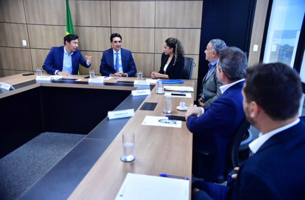 Em Brasília, Suéllen Rosim discute novos voos para o Aeroporto Moussa ...