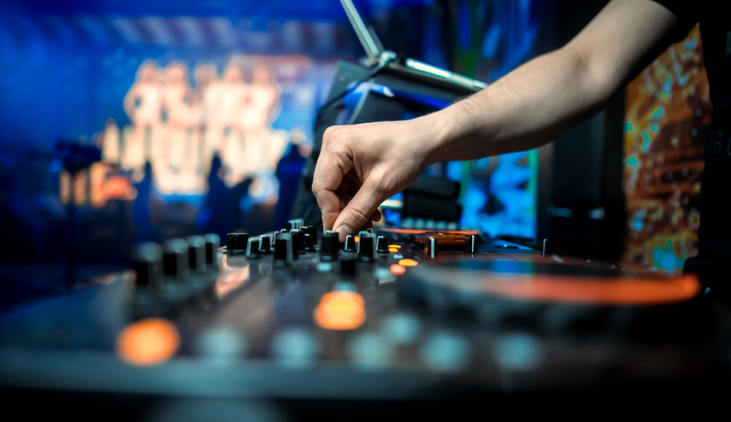 Flash Back beneficente irá ajudar em tratamentos de câncer; saiba quando