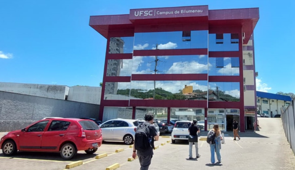 Inscrições para transferências e retornos estão abertas na UFSC de Blumenau