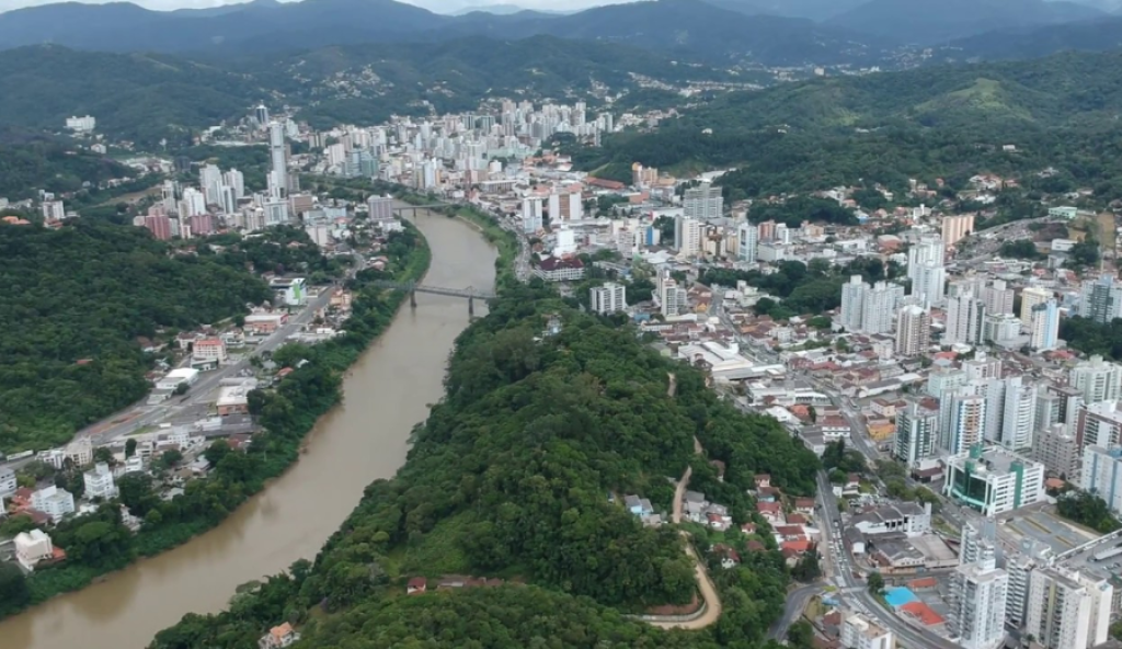 Você conhece a história por trás do nome de alguns bairros de Blumenau?