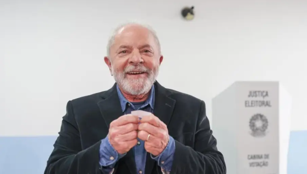 Lula é eleito presidente do Brasil com 50,82% dos votos