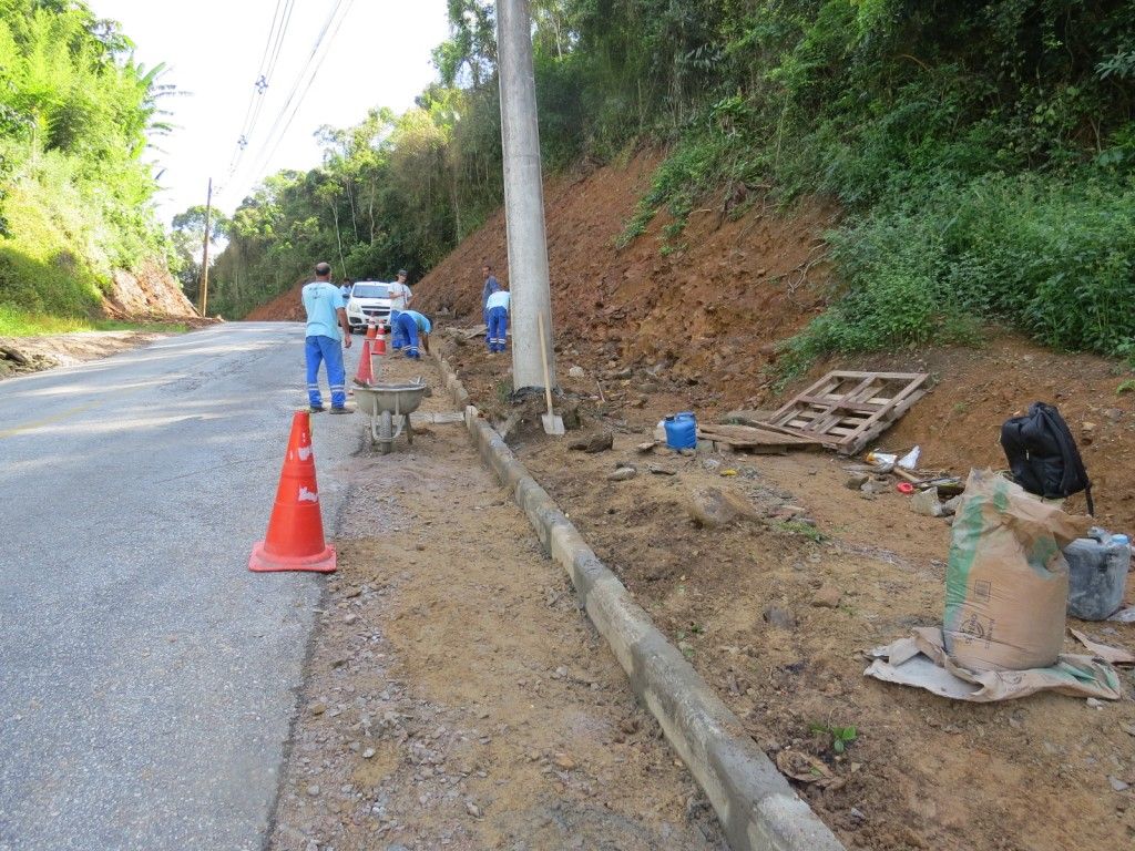 Prefeitura inicia obras de calçadas na rua Gustavo Halfpap, no Primeiro ...