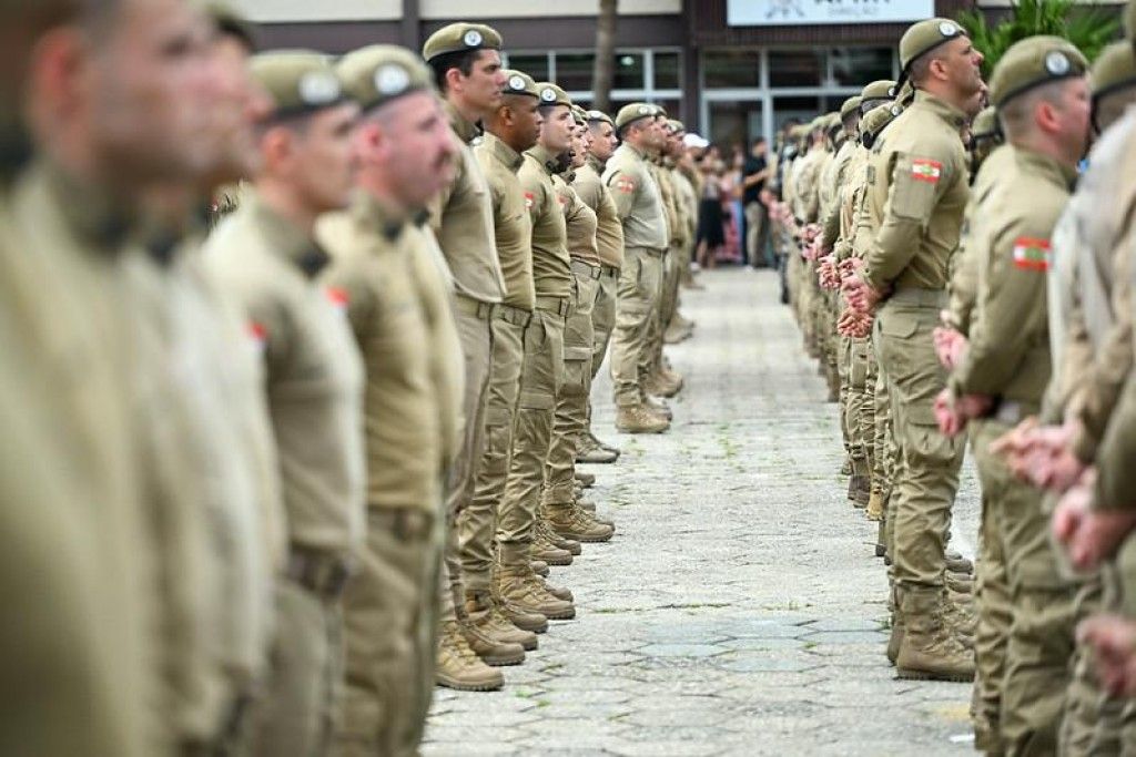 PMSC abre 1,4 mil vagas para policial militar temporário em Santa Catarina