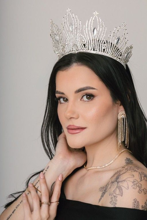 Guabirubense Brenda Kreling conquista título de Miss Tattoo Brasil 2026