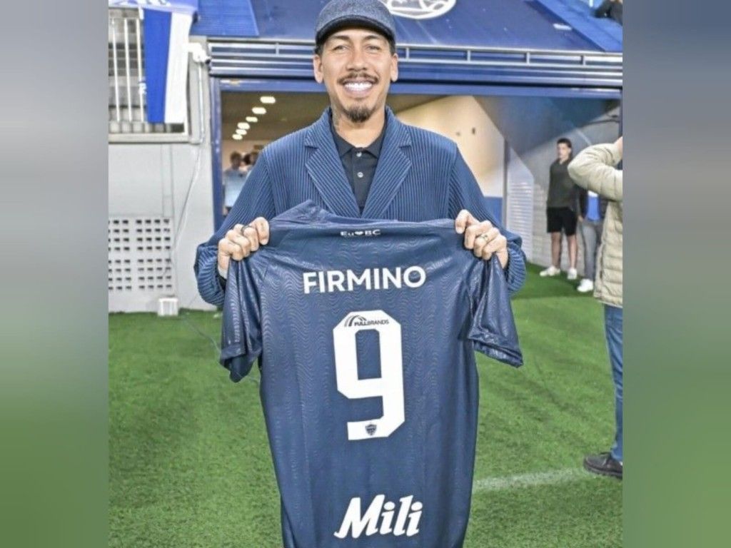 Ex-atacante da Seleção Brasileira, Roberto Firmino marca presença em ...
