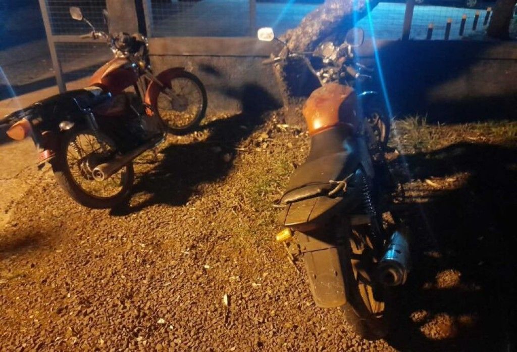 Dupla flagrada tentado furtar motocicleta em evento acaba presa