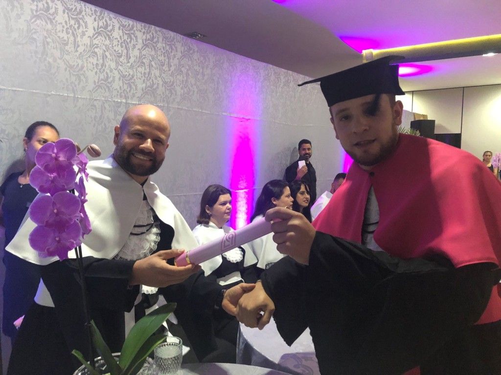 Gilberto Segóvia prestigia formatura de acadêmicos da FETAC