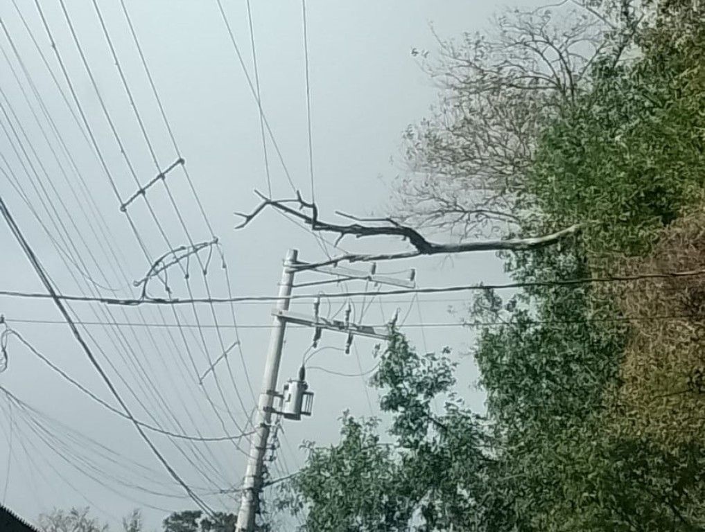 Cabreúva ainda sente os estragos da tempestade de segunda-feira (22).