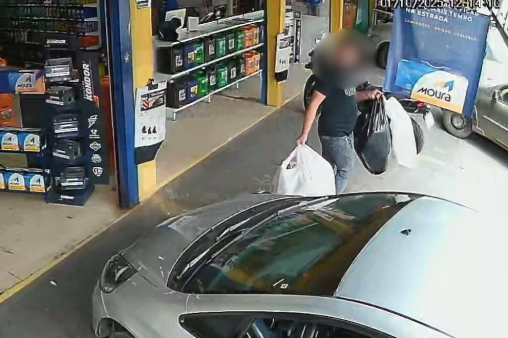 Homem sai de loja sem pagar após falso Pix no Jacaré