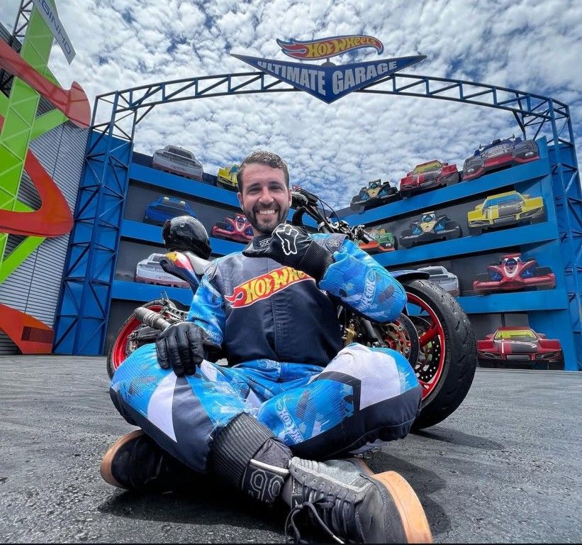 Piloto morre após acidente em show de manobras no Beto Carrero World