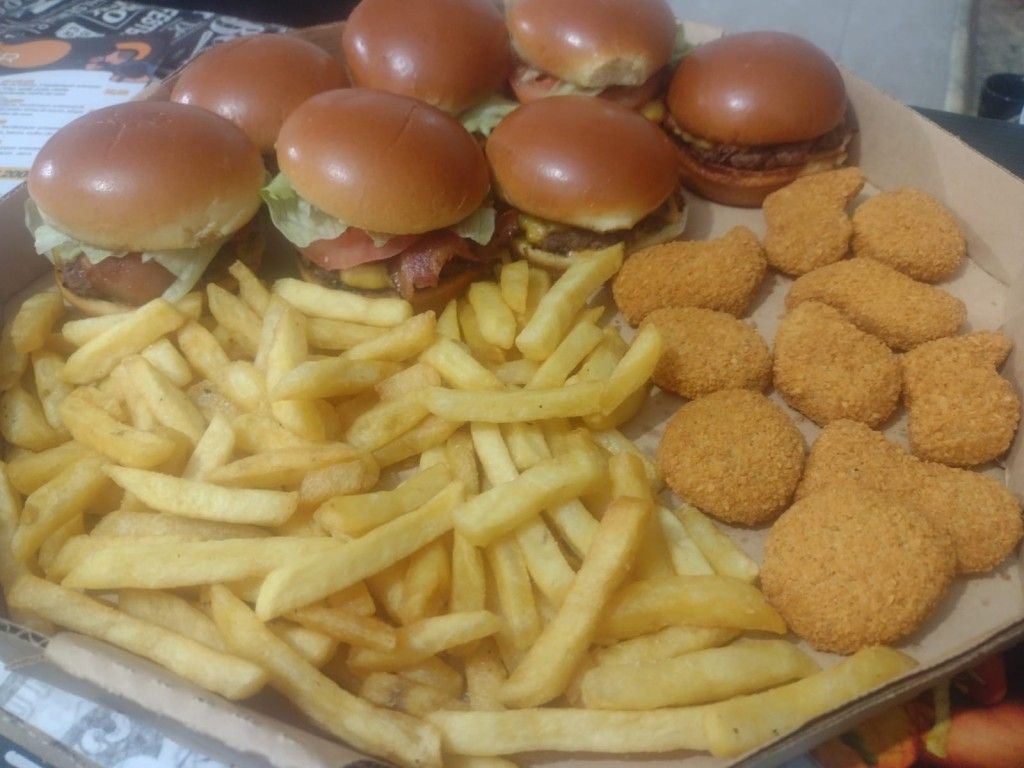 Sabor e Variedade: Delicie-se com o Combo da Semana da Rock Burger